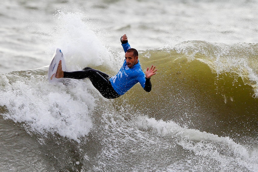 Vasco Ribeiro avança para segunda ronda do Ballito Pro de surf na ...
