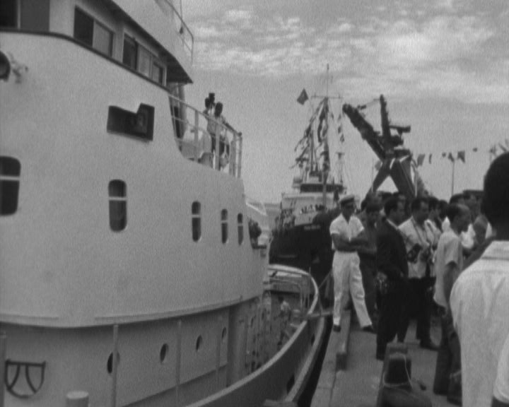 Entrega do rebocador “Miranda Guedes” em Moçâmedes – RTP Arquivos