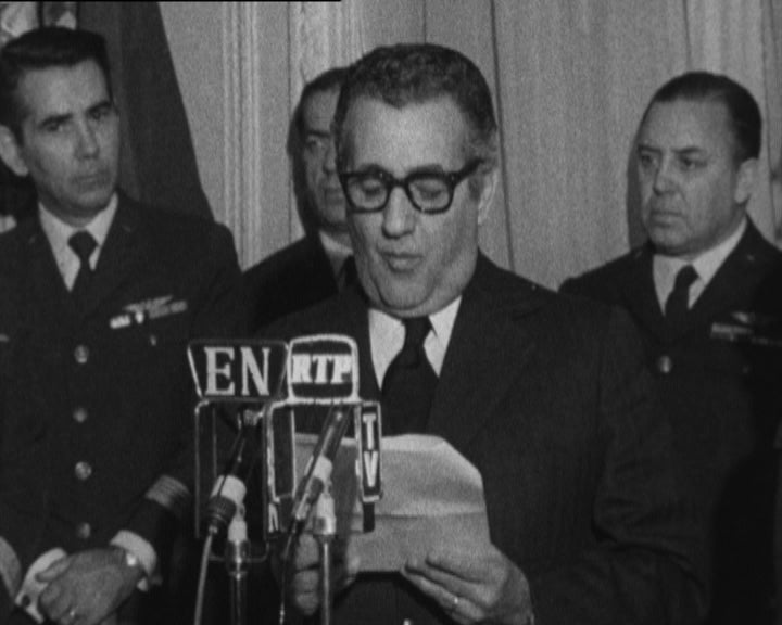 Cumprimentos de Ano Novo a Mário Tello Polleri – RTP Arquivos